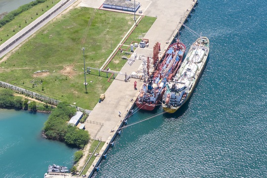 First STS Operation for Liquid Cargo at Hambantota International Port ...